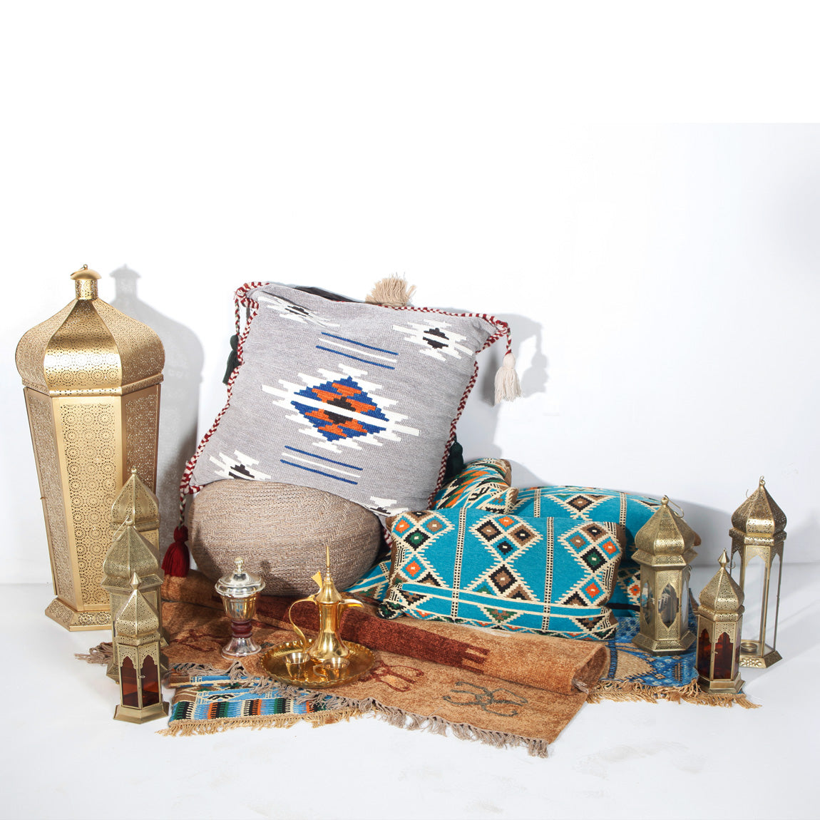 Arabic Styling – ProppedUpRentals