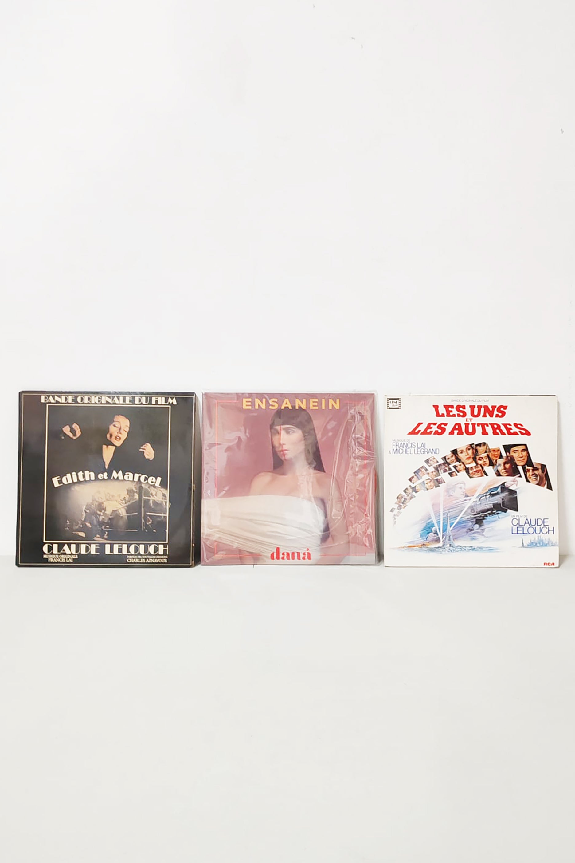 Vintage Vinyl Records Set – ProppedUpRentals