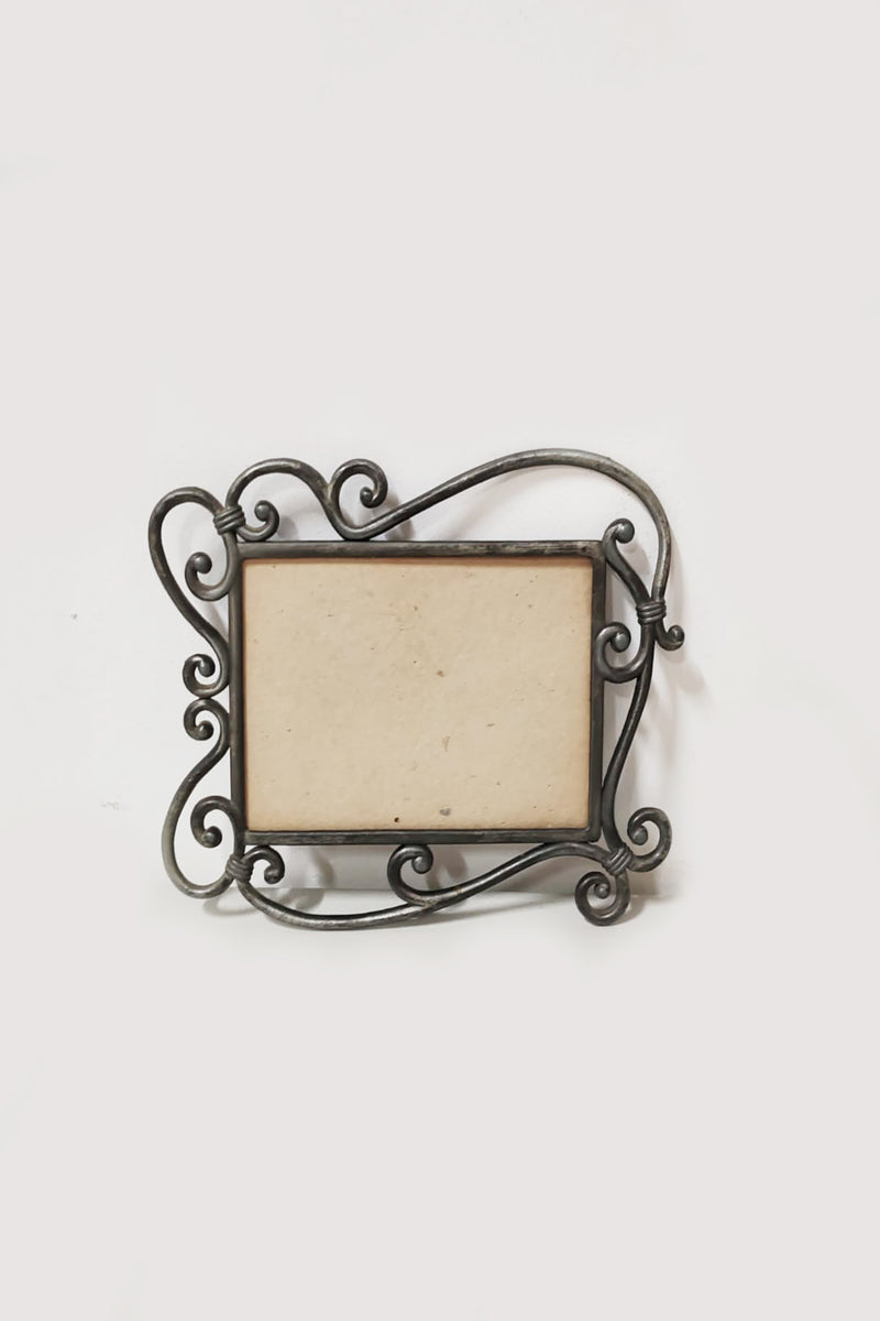 Steel Designed Photo Frame (13x18) – ProppedUpRentals