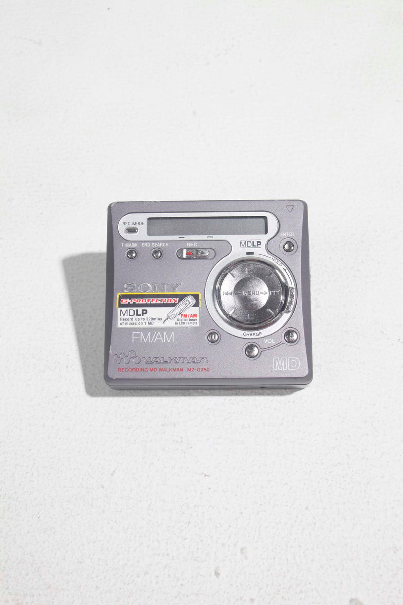 Sony Vintage Retro Mini Disc Player (2001) – ProppedUpRentals